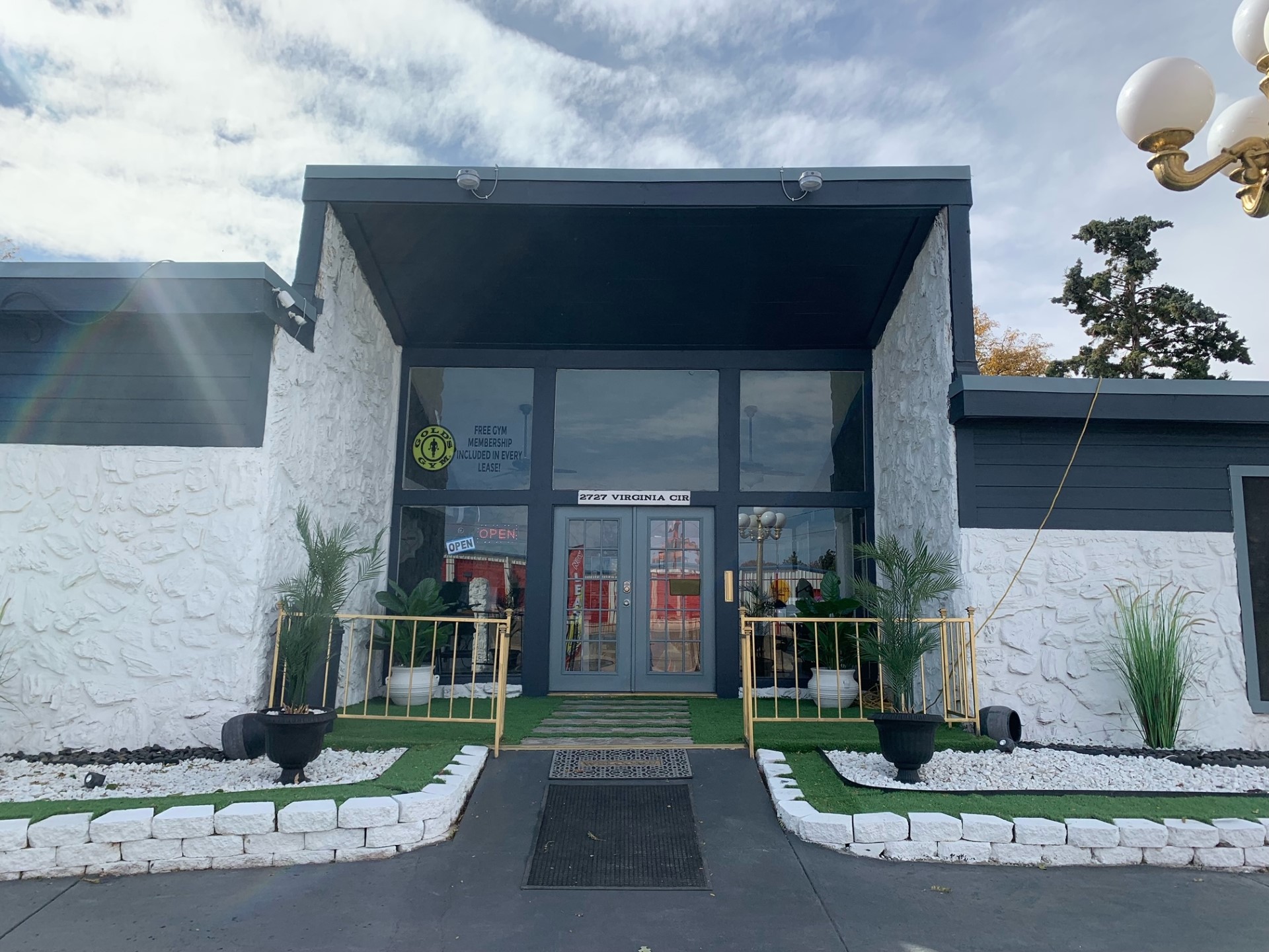 Home [belflowerpropertymanagement.managebuilding.com]